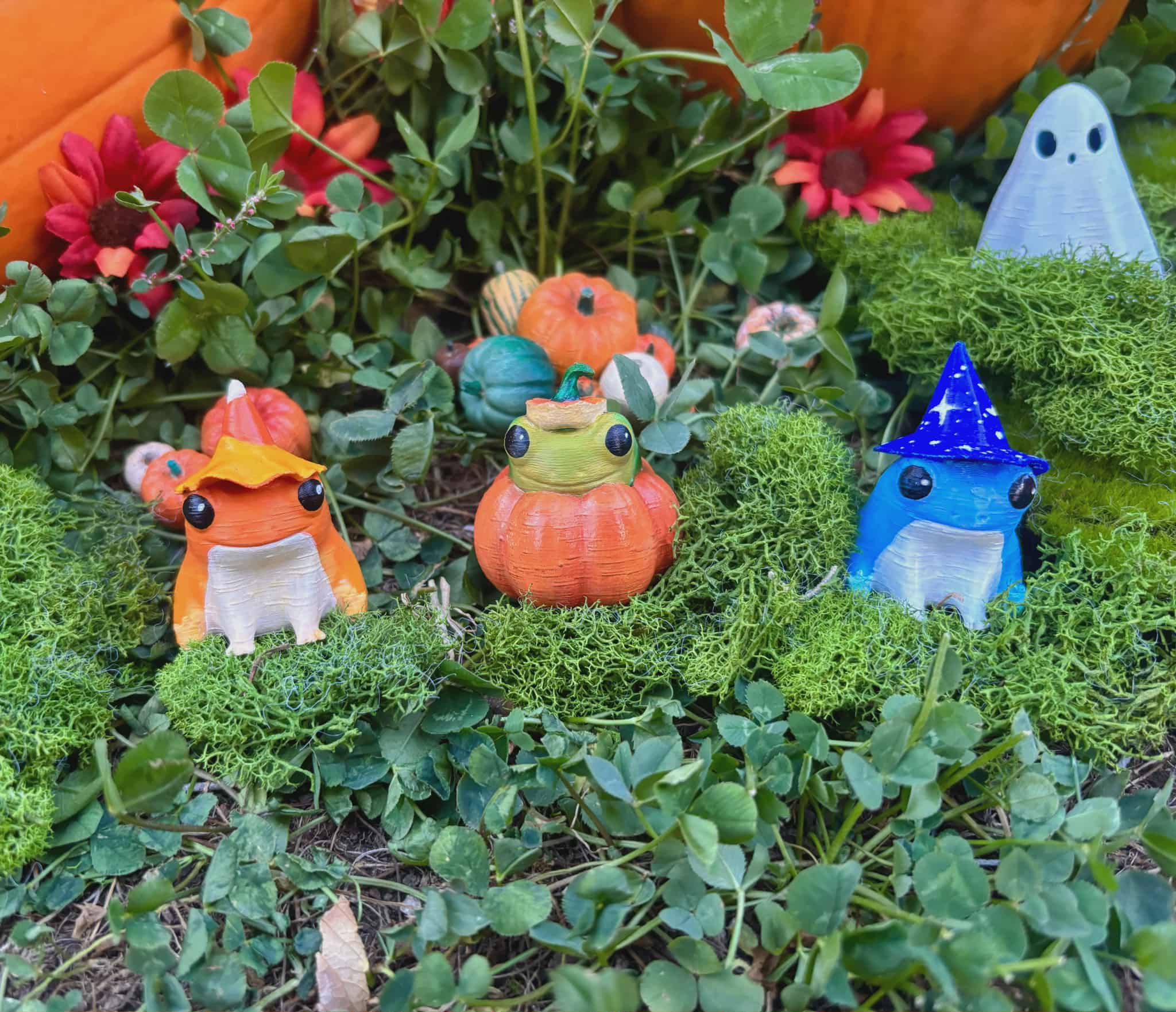 Paint Your Own Spooky Frog – Makers Mercantile & Studio